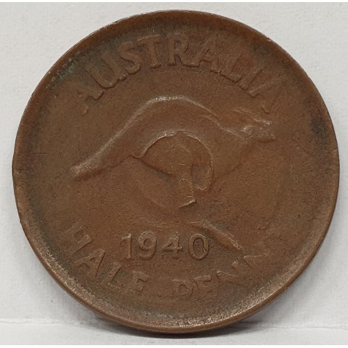 AUSTRALIA 1940 . HALF PENNY . MULTIPLE ERRORS . MIS-STRUCK . BROADSTRUCK