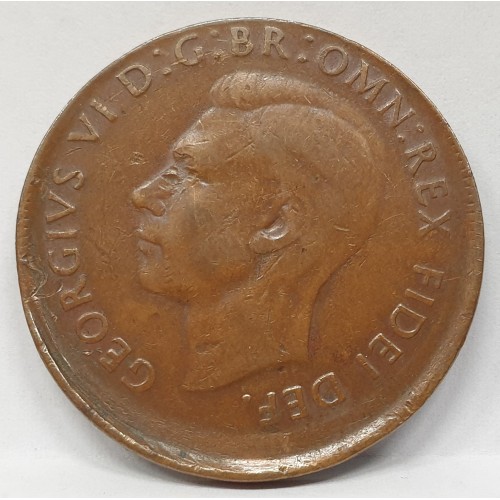 AUSTRALIA 1951 . PENNY . HUGE ERROR . MIS-STRIKE