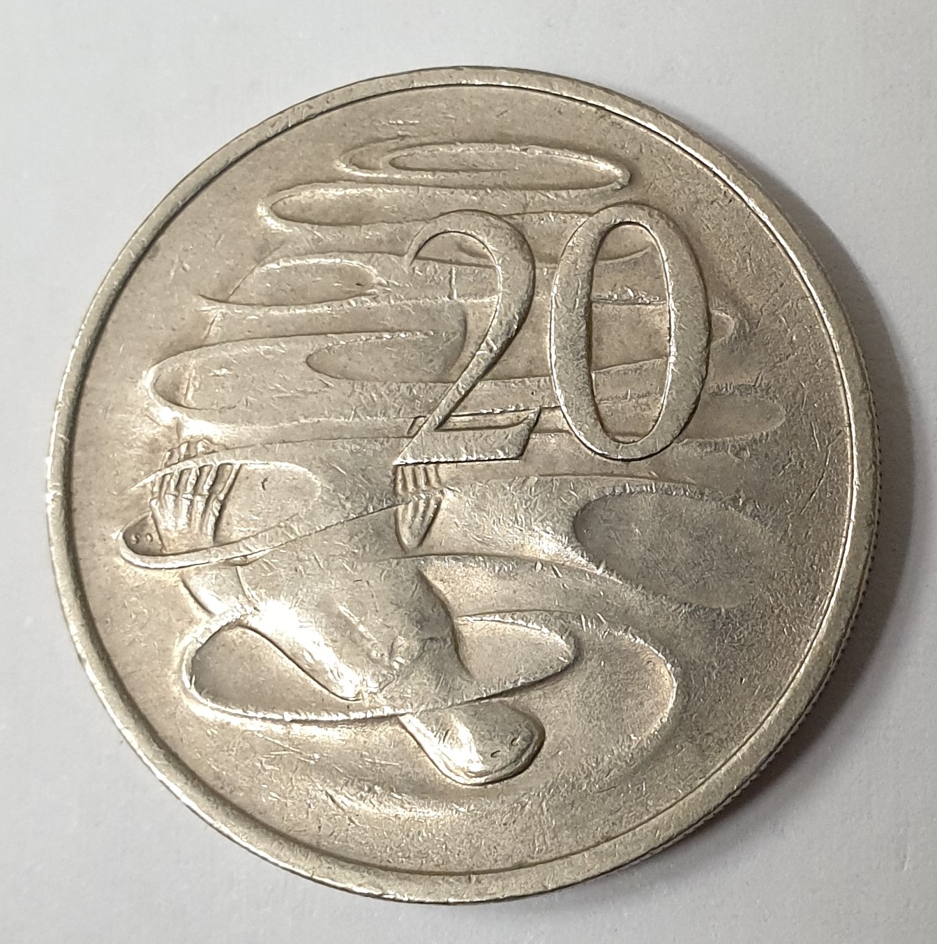 AUSTRALIA 1980 . TWENTY CENTS COIN . ERROR . OIL FILLED DIE ON OBVERSE