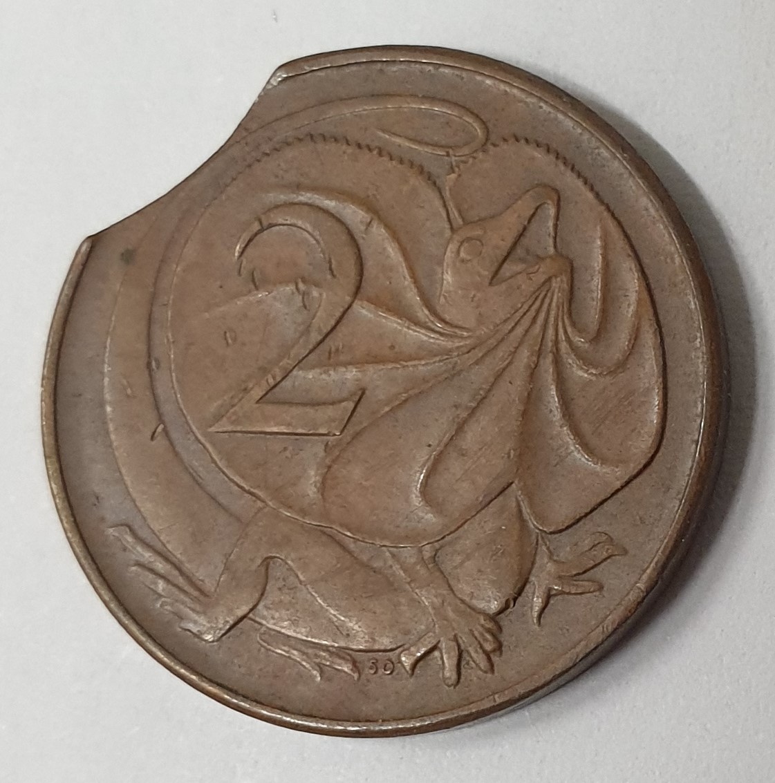 AUSTRALIA 1966 . TWO CENTS COIN . ERROR . BITTEN EDGE