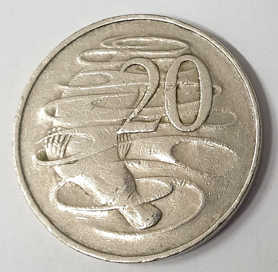 AUSTRALIA 1966 . TWENTY CENTS COIN . RARE ERROR VARIETY . WAVY