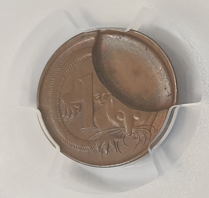 AUSTRALIA 1967 . ONE CENT COIN . ERROR . 45% INDENT FROM A BLANK