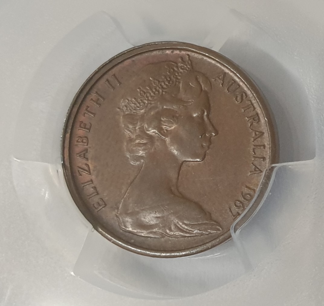 AUSTRALIA 1967 . ONE CENT COIN . ERROR . 45% INDENT FROM A BLANK