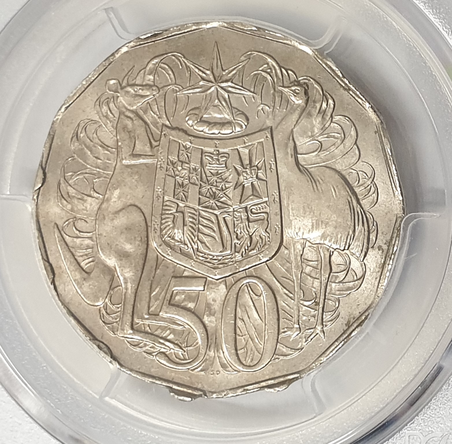 AUSTRALIA 1984 . FIFTY CENT COIN . ERROR . RAM STRIKE . FINNED RIM