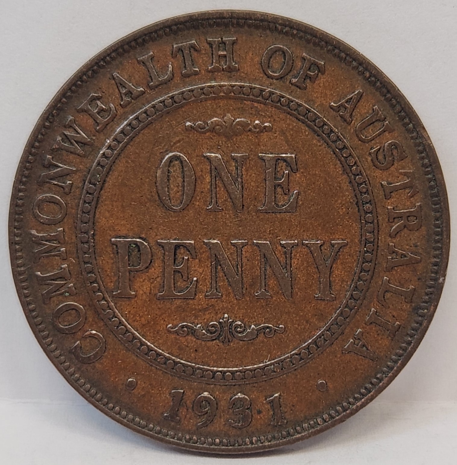 AUSTRALIA 1931 . ONE 1 PENNY . DROPPED 1