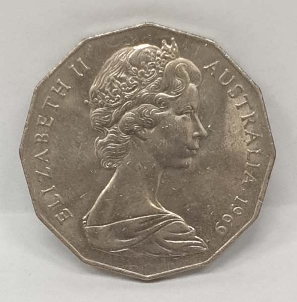 AUSTRALIA 1969 ... FIFTY CENTS COIN ... COAT OF ARMS