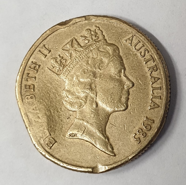 AUSTRALIA 1985 . ONE DOLLAR . MULTIPLE ERRORS . VERY SCARCE TYPE