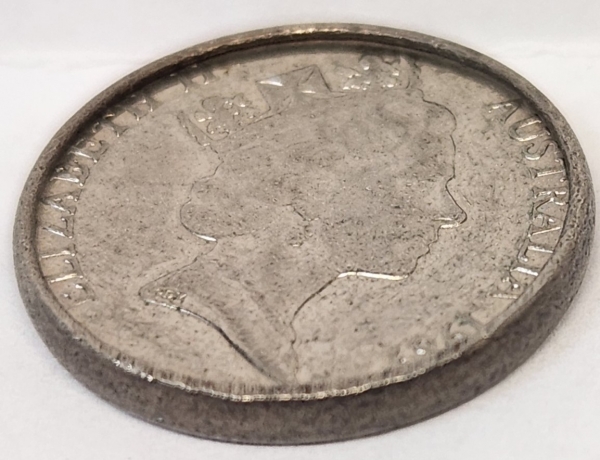 AUSTRALIA 1989 . FIVE 5 CENTS COIN . ERROR . WRONG PLANCHET